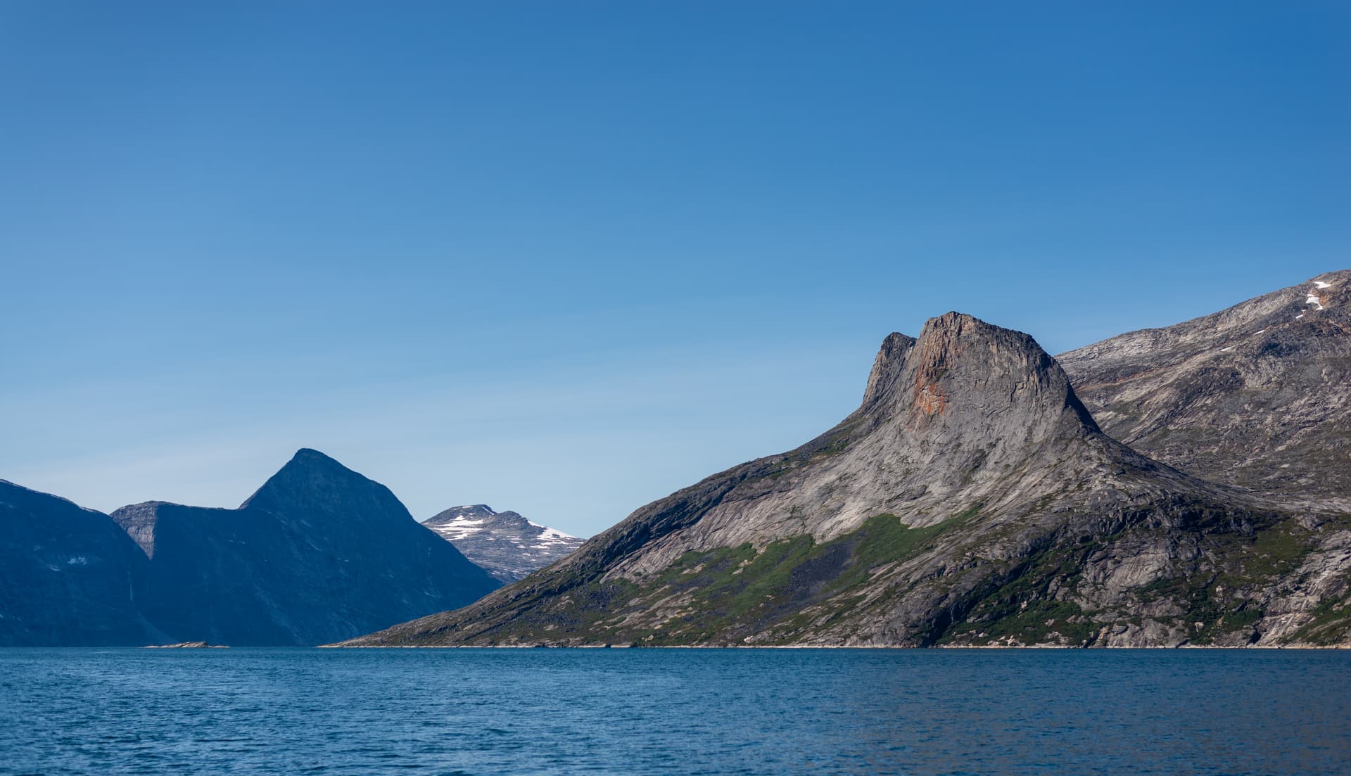 Fjord adventure 2 hours | Sumut Greenland